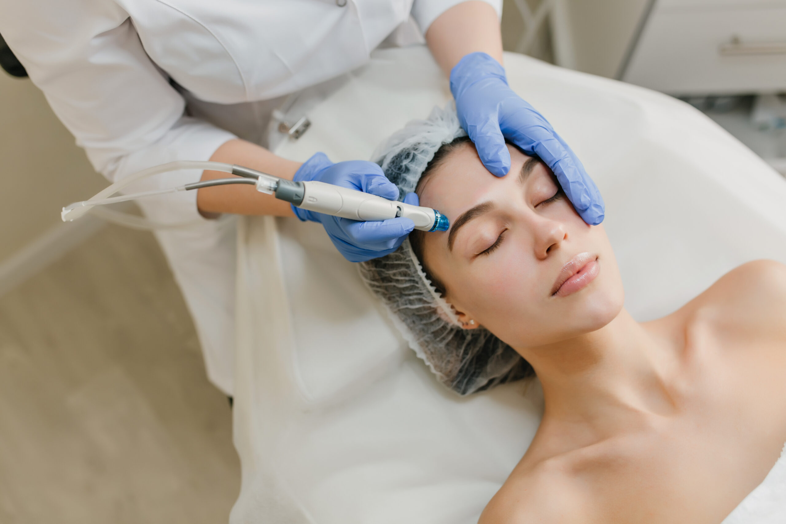 Dermapen em Tenerife | Rejuvenescimento Facial e Labial no SpaWellPlus 🌸
